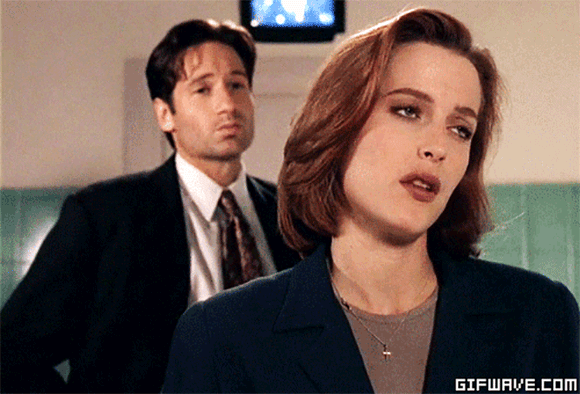 Mulder and scully GIF - Find on GIFER