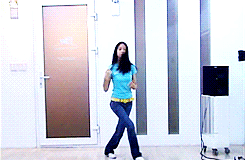 Queue GIF - Find on GIFER