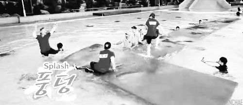 Bw gd splash GIF - Find on GIFER