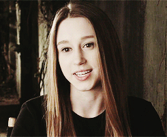 Taissa farmiga GIF - Find on GIFER