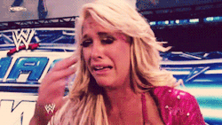 Kelly kelly GIF - Find on GIFER