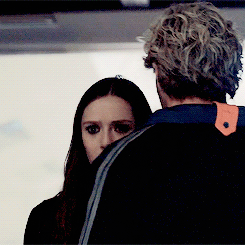 Wanda maximoff GIF - Find on GIFER
