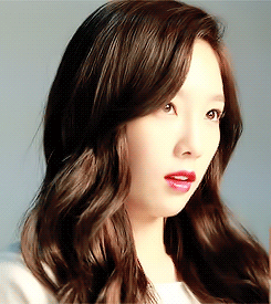 GIF taeyeon snsd lipstick madness - animated GIF on GIFER