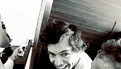 One direction harry styles 1d GIF - Find on GIFER