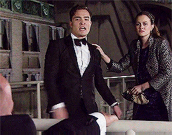 Chuck Bass Smilende Gif Chuck Bass GIF Find On GIFER