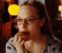 Amanda seyfried GIF - Find on GIFER