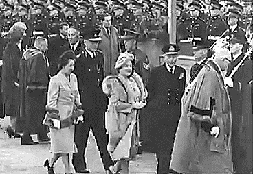 GIF queen elizabeth queen elizabeth ii king george vi - animated GIF on ...