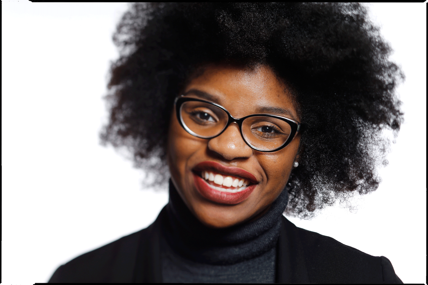Portrait GIF - Find on GIFER