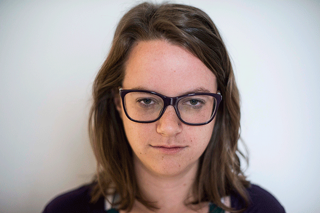 Portrait GIF - Find on GIFER