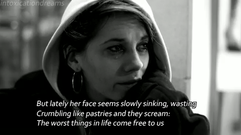 Gif Lindo Y Triste Tumblr El Amor Es Lindo, El Amor Es Triste Y Aunque