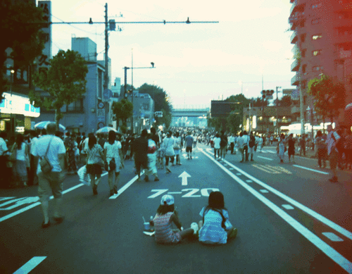 People lol street GIF - Find on GIFER