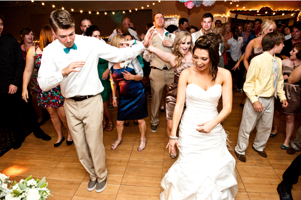 Wedding GIF - Find on GIFER