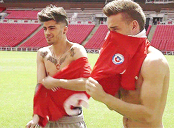 Moe Gif Tumblr Moe Tossing Barney From Moe's Meming Wiki