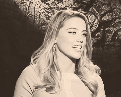 Amber heard GIF - Find on GIFER