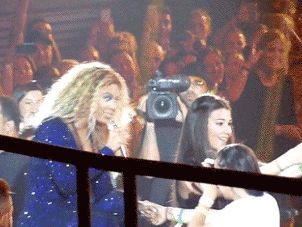 GIF tour - animated GIF on GIFER