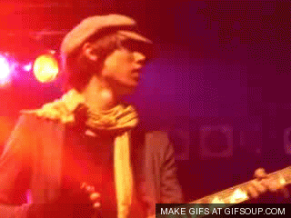 Ryan ross GIF - Find on GIFER