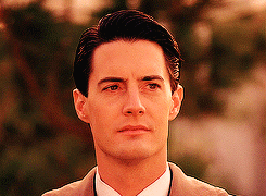 Twin peaks dale cooper GIF - Find on GIFER