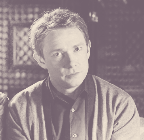 Martin freeman GIF - Find on GIFER
