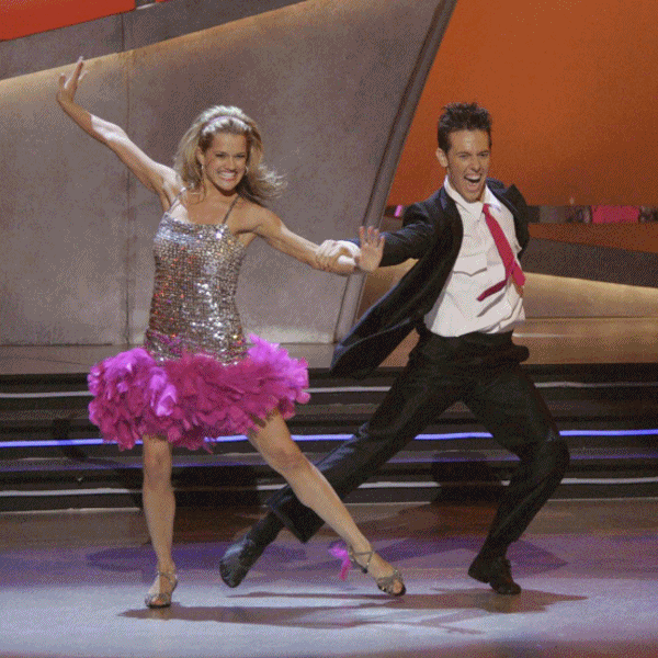 Gifs De Uma Direcao Dancando Dancando Dancinha GIFs | Tenor