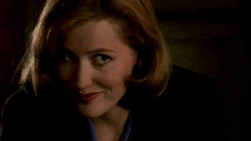 GIF gillian anderson - animated GIF on GIFER