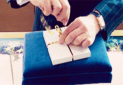 GIF love actually - animated GIF on GIFER