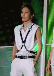 Kpop exo reaction GIF - Find on GIFER