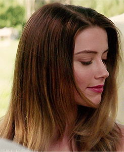 Amber heard GIF - Find on GIFER