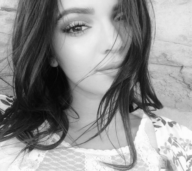 Pretty perfect kendall jenner GIF - Find on GIFER