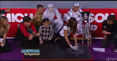 Paris jackson princeparisblanket GIF - Find on GIFER