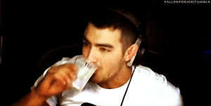 GIF joe jonas - animated GIF on GIFER - by Togrel