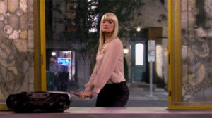 Beth behrs GIF - Find on GIFER