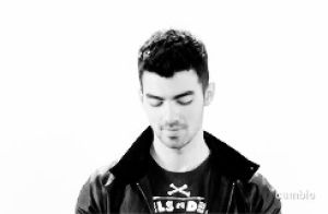 GIF joe jonas - animated GIF on GIFER - by Togrel