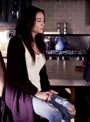 GIF pretty little liars - animated GIF on GIFER