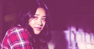 GIF pretty little liars - animated GIF on GIFER