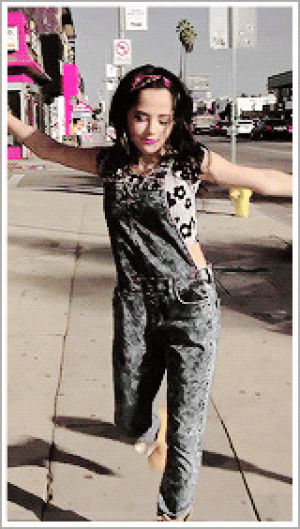 Becky g seattle loves GIF - Find on GIFER