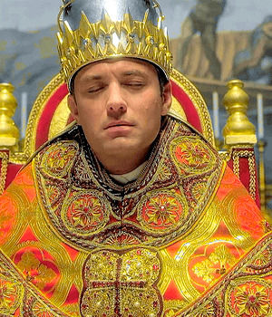 GIF the young pope le jeune pape - GIF animé sur GIFER