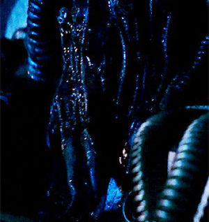 Sigourney weaver stomach giving birth GIF - Find on GIFER