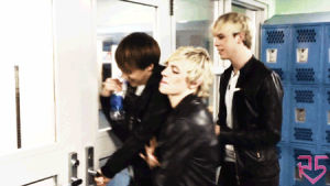 Гифка r5 гиф картинка, скачать анимированный gif на GIFER