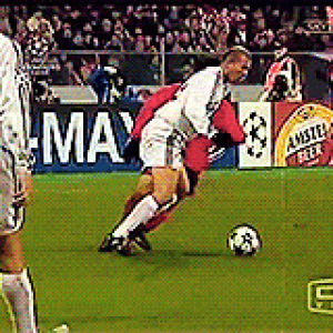 GIF zinedine zidane - animated GIF on GIFER