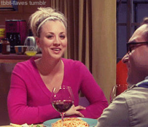 Kaley cuoco tbbt johnny galecki GIF - Find on GIFER