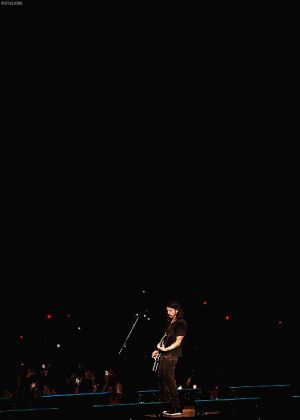 Dave grohl pigtails foo fighters GIF - Find on GIFER