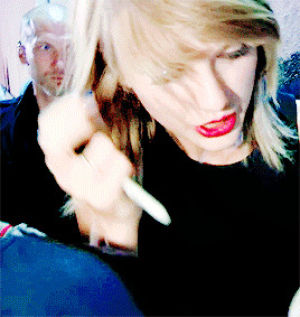 GIF reaction taylor swift fearless - animated GIF on GIFER