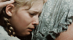 The hunger games katniss everdeen thg GIF - Find on GIFER