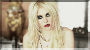 Taylor momsen the pretty reckless tpr GIF - Find on GIFER