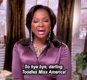 Bye real housewives GIF - Find on GIFER