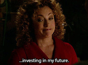 Alex kingston haremos GIF - Find on GIFER