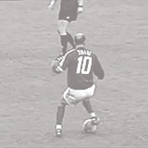 GIF zinedine zidane - animated GIF on GIFER
