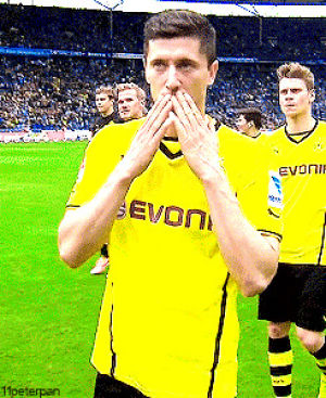 Bvb borussia dortmund lewandowski GIF - Find on GIFER