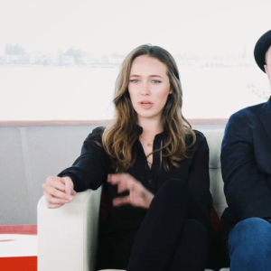 GIF alycia debnam carey the 100 ftwd - animated GIF on GIFER