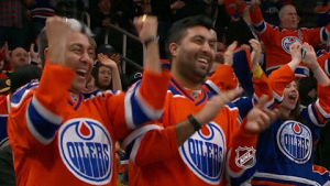 Fans clapping cheering GIF - Find on GIFER